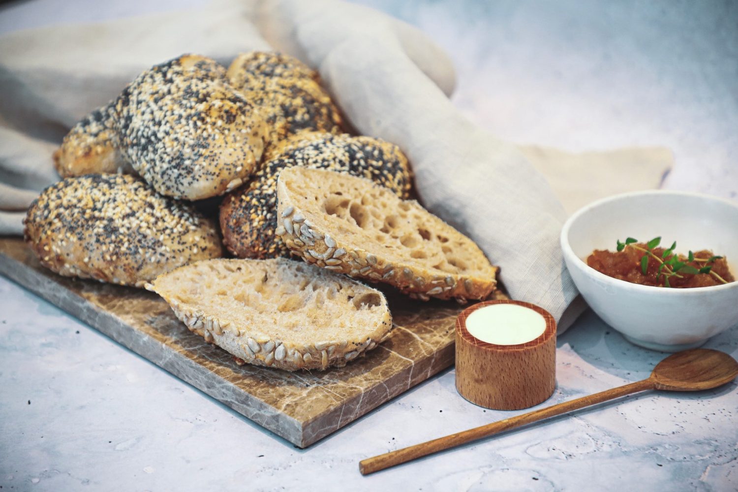 Surdej - Opskrift på tynd grundsurdej - Biga