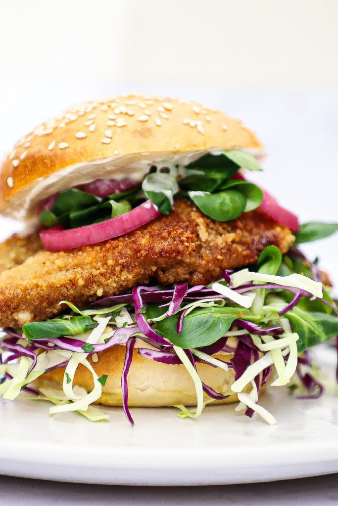 Schnitzel burger - Opskrift på burger med skinke schnitzel