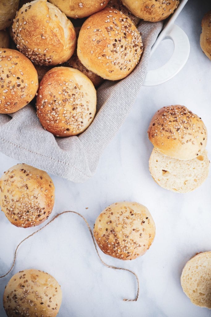 Sliders - Opskrift på sliders - saftige mini burgerboller