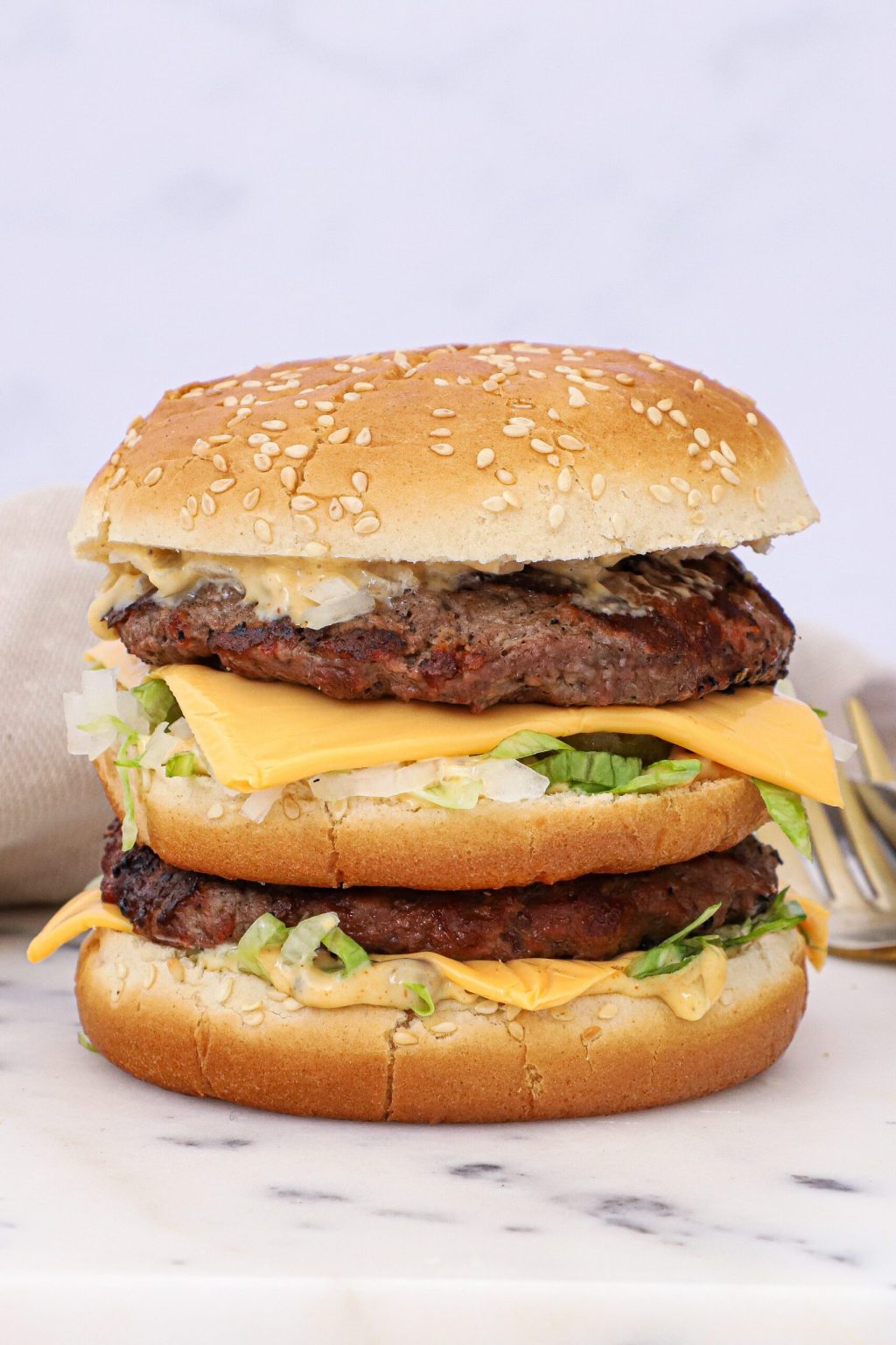 Hjemmelavet Big Mac burger - Opskrift på klassisk Big Mac