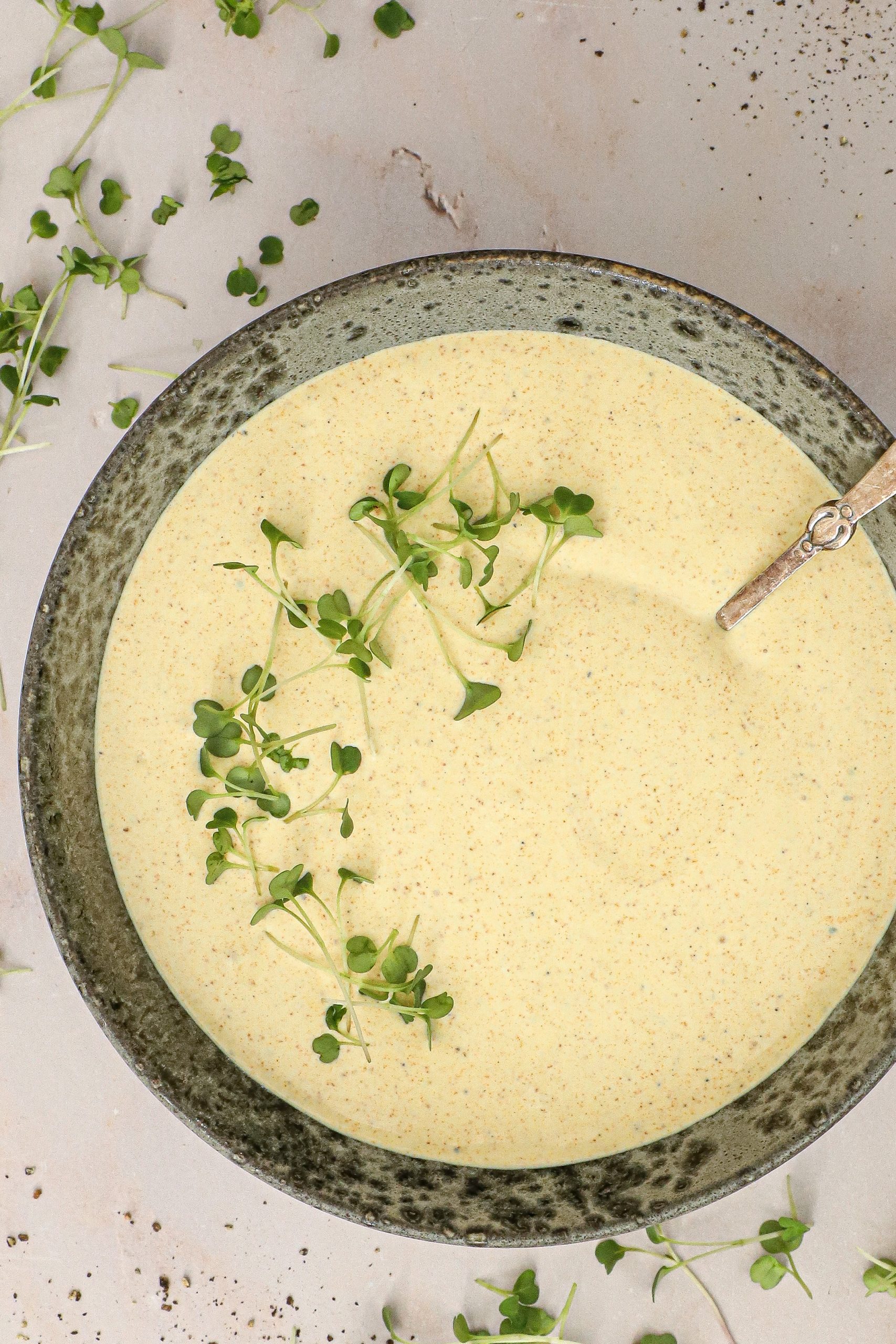 Karrydressing - Opskrift på mild karrydressing til sandwich og salater