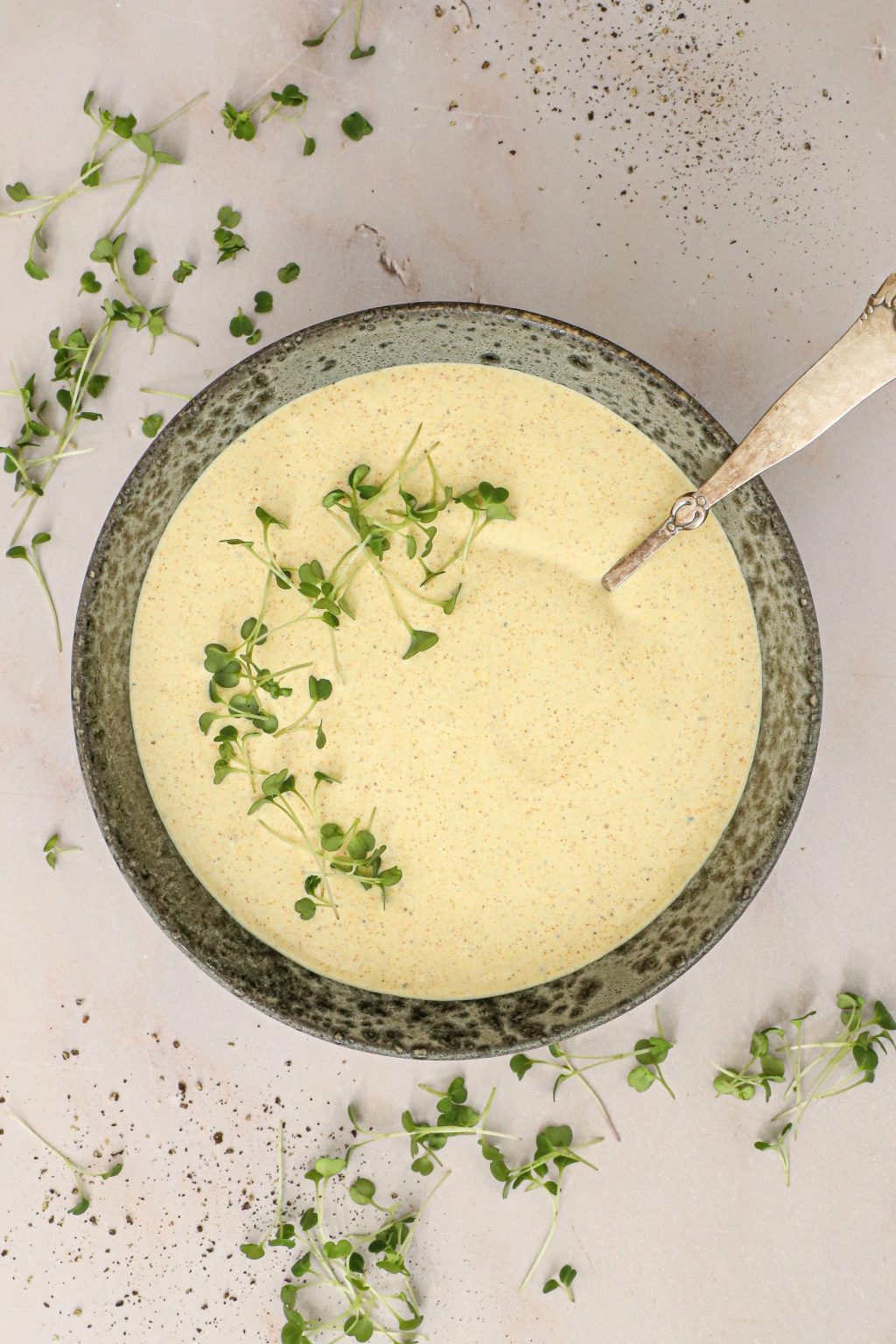 Karrydressing - Opskrift på mild karrydressing til sandwich og salater