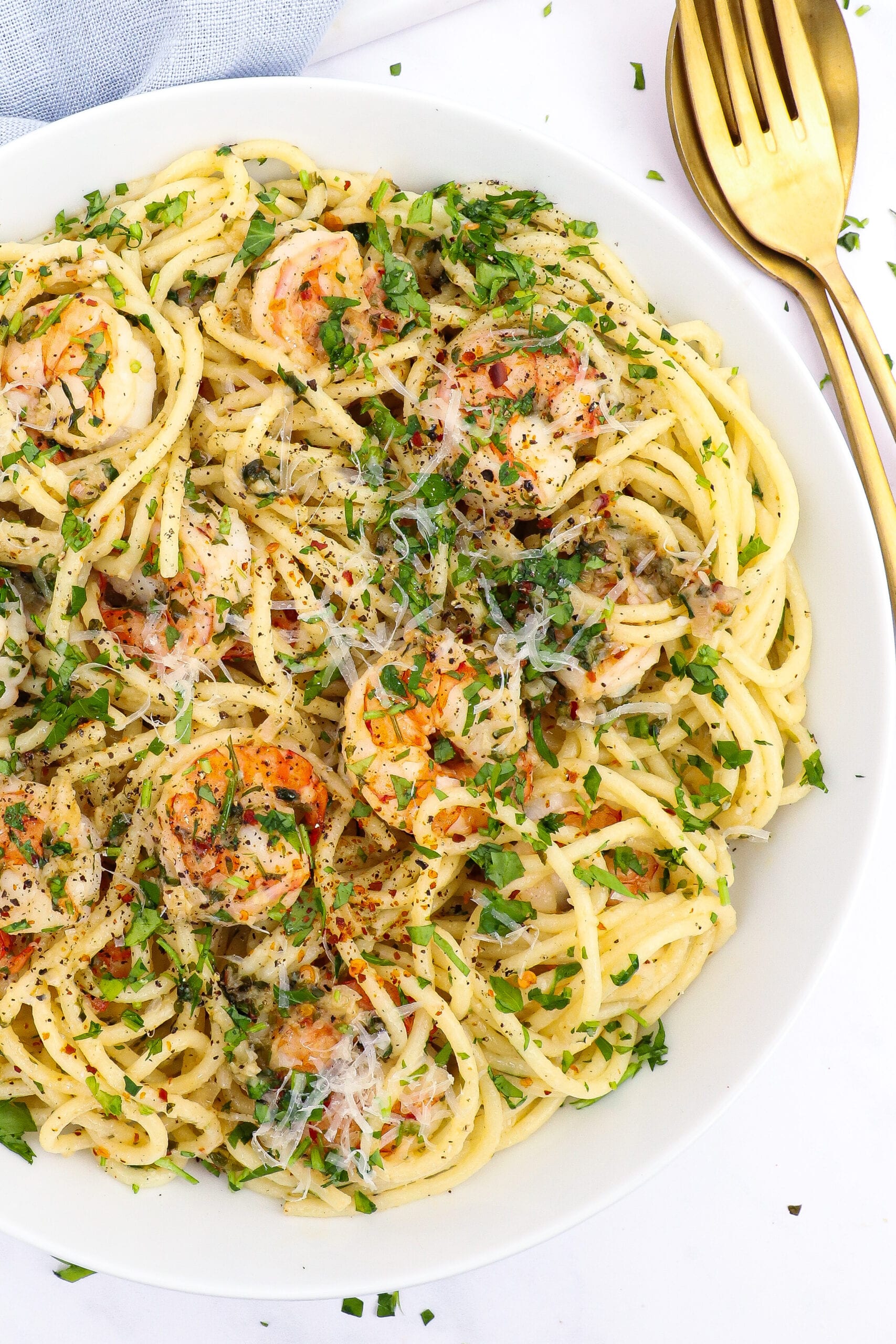 Pasta med hvidløgsrejer - Opskrift på pasta med rejer og hvidløg