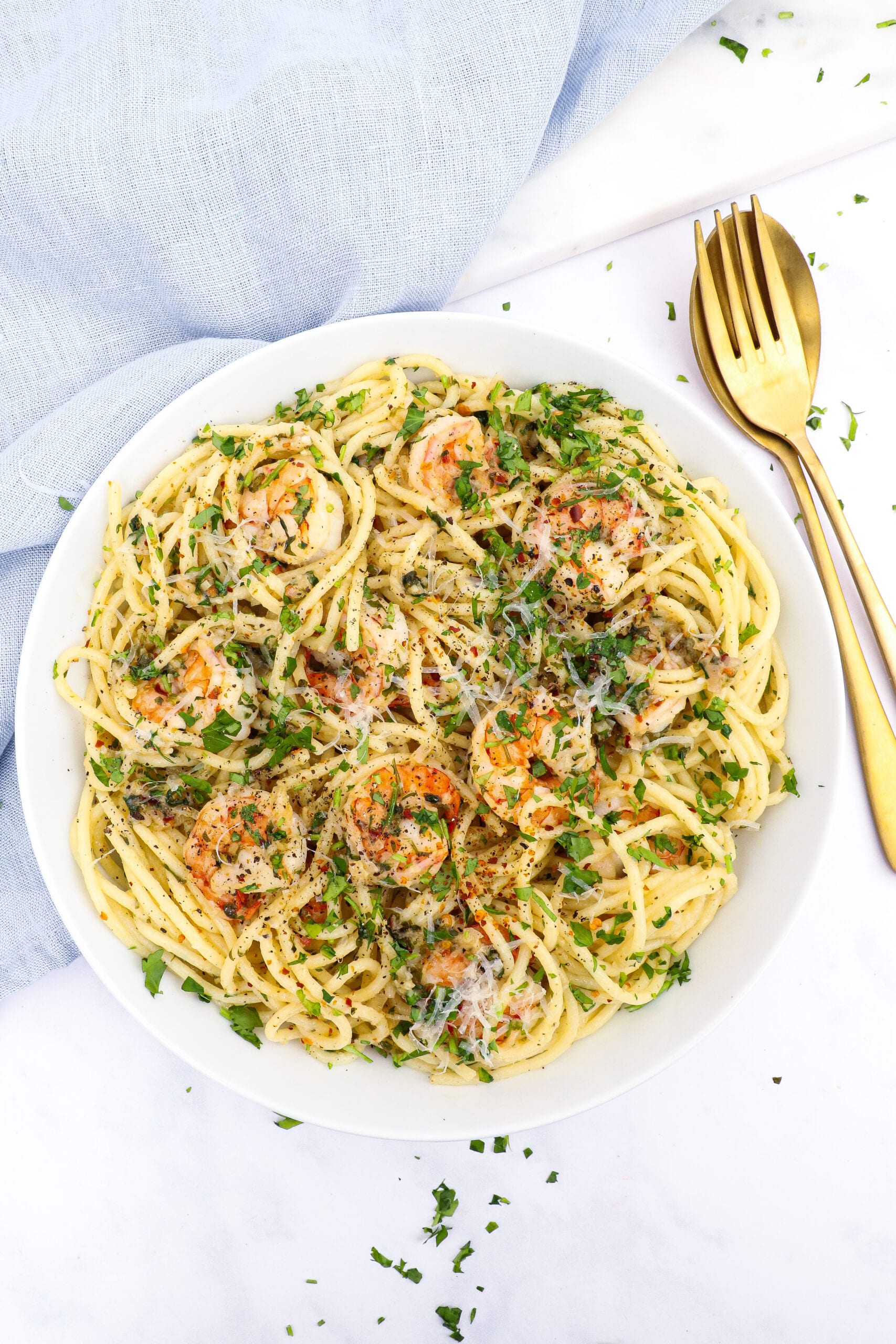 Pasta med hvidløgsrejer - Opskrift på pasta med rejer og hvidløg