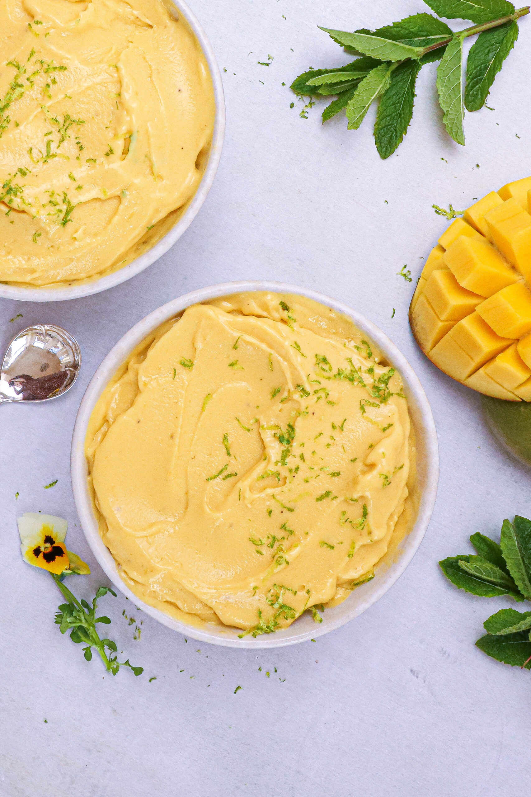 Mango nicecream - Opskrift på nicecream med mango og banan
