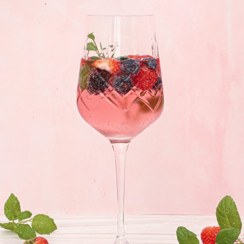 Wild Berry Lillet - Opskrift på frisk cocktail Wild Berry Lillet