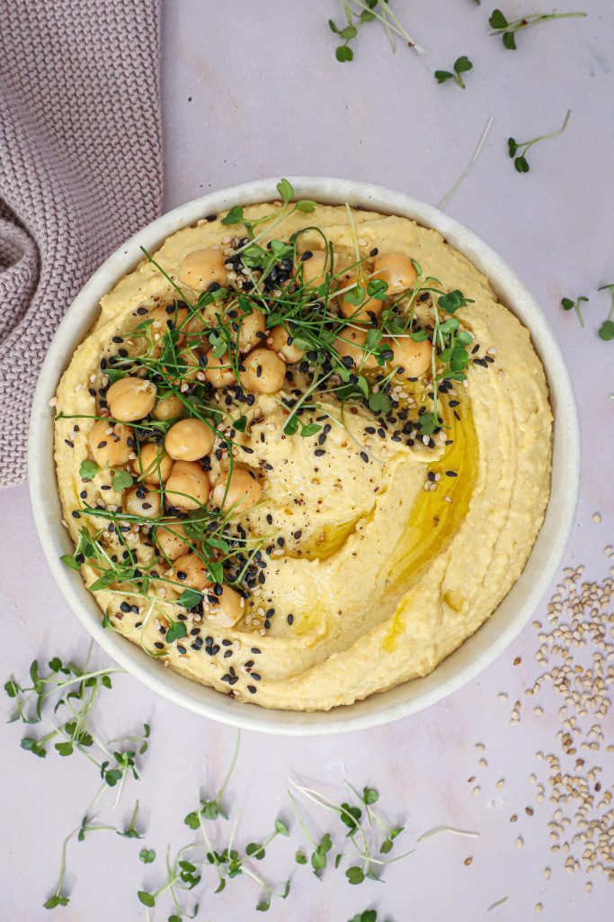 Cremet hummus - Opskrift på cremet hummus med kikærter fra dåse